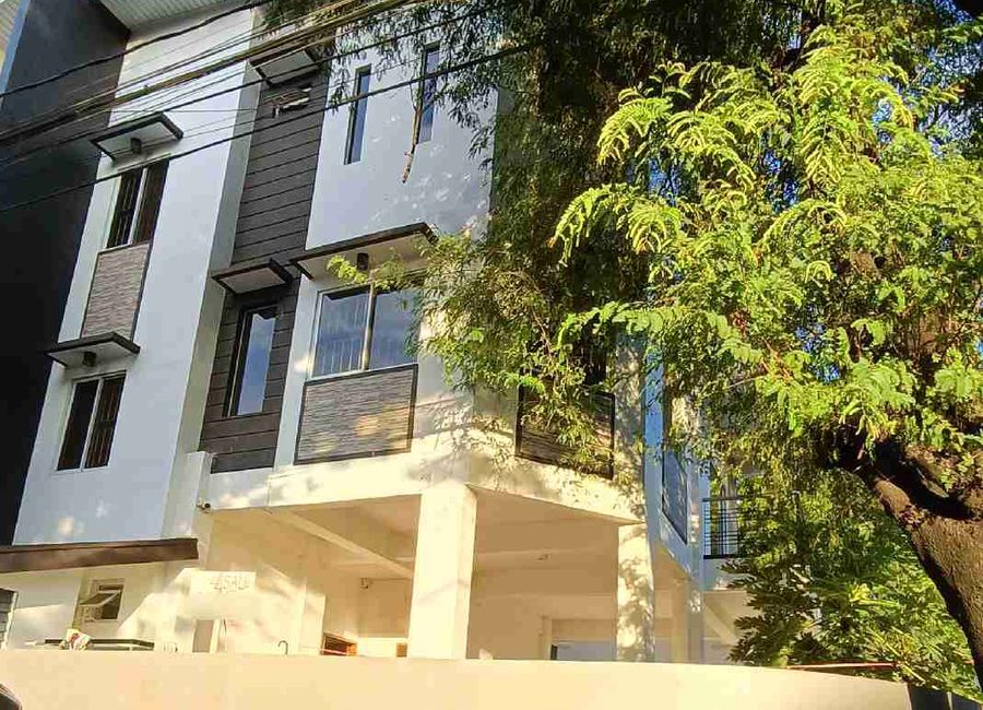 Corner Single Detached House and Lot in Cainta Rizal