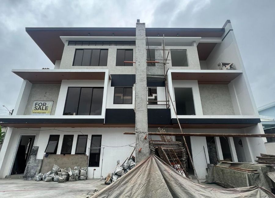 For Sale 3 Storey Townhouse Preselling in Vista Verde Village San ...