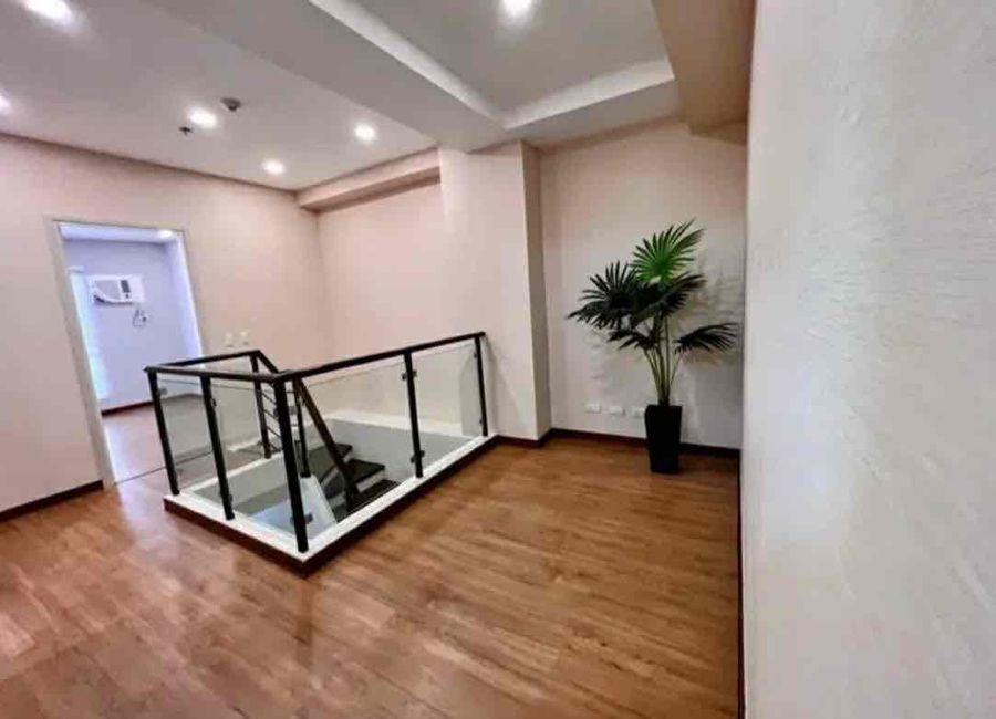 FOR RENT: 2BR Bi-Level Penthouse at The Montane, BGC | Near Uptown Mall