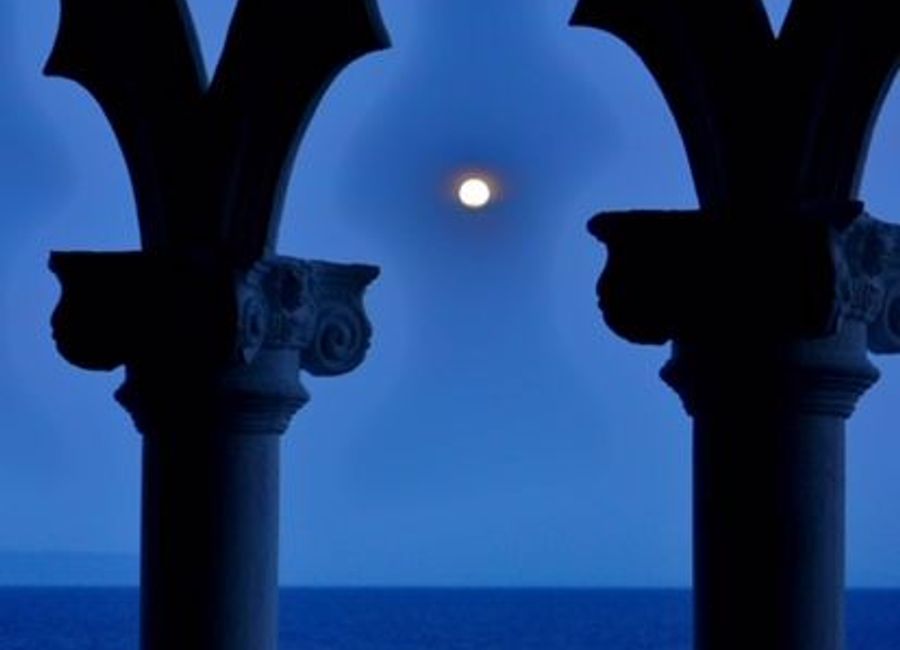 Retire in Paradise: Oceanfront Penthouse 228 sqm in the Ocean Palace ...