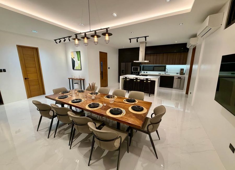 600sqm 5BR Two-Storey House with Pool for Sale in Mapayapa Village ...