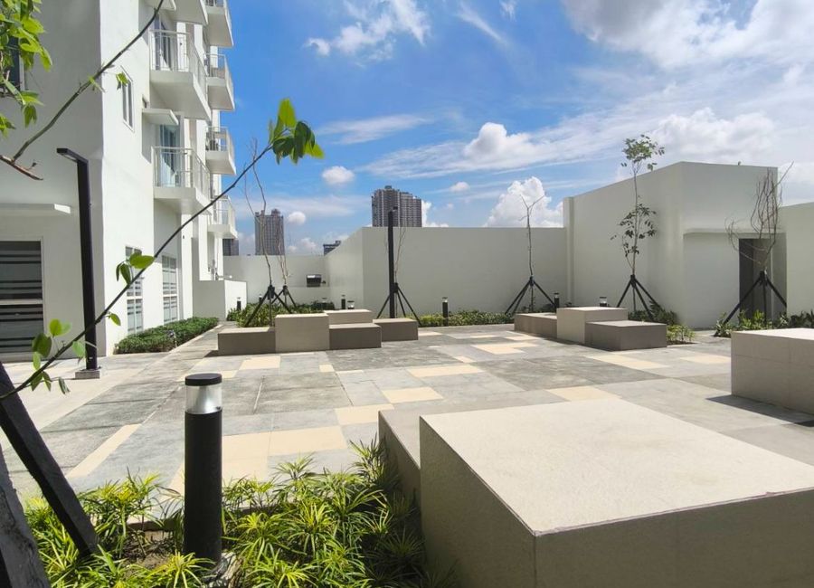 Condominium in taft pasay ready for occupancy roxas airport manila bay