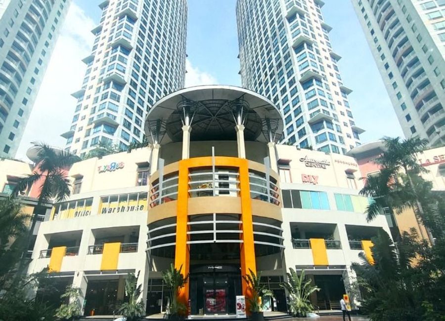 Eastwood Parkview Studio Condo with Parking For Sale Eastwood Avenue ...