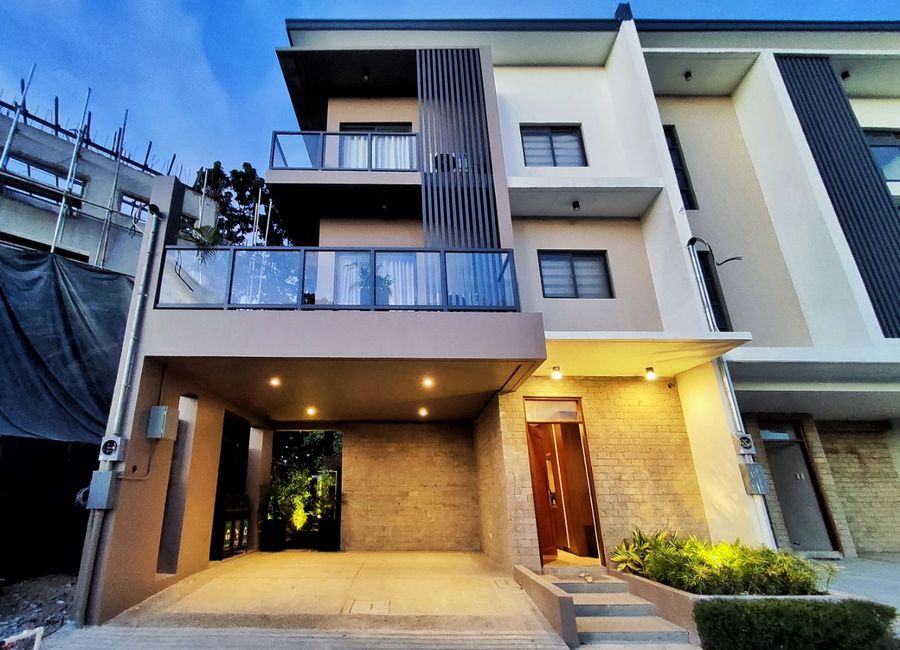 For Sale Modern 3 Storey Townhouse in Palmera Homes Santa Monica Q.C. KSA