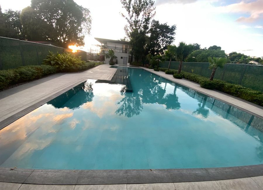 For Sale Modern 3 Storey Townhouse in Palmera Homes Santa Monica Q.C. KSA