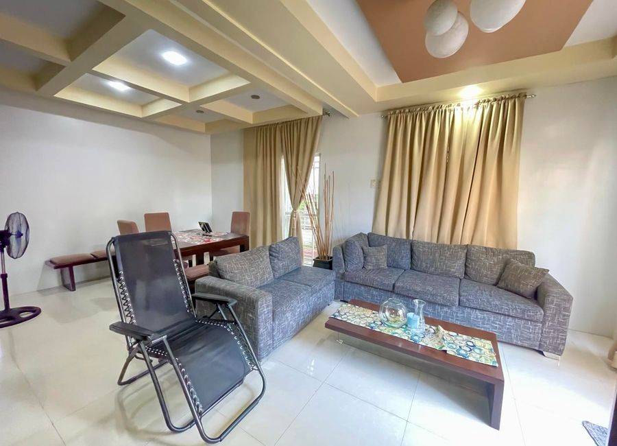 RUSH SALE ‼️ PRE OWNED TWO STOREY HOUSE WITH SWIMMING POOL WALKING ...