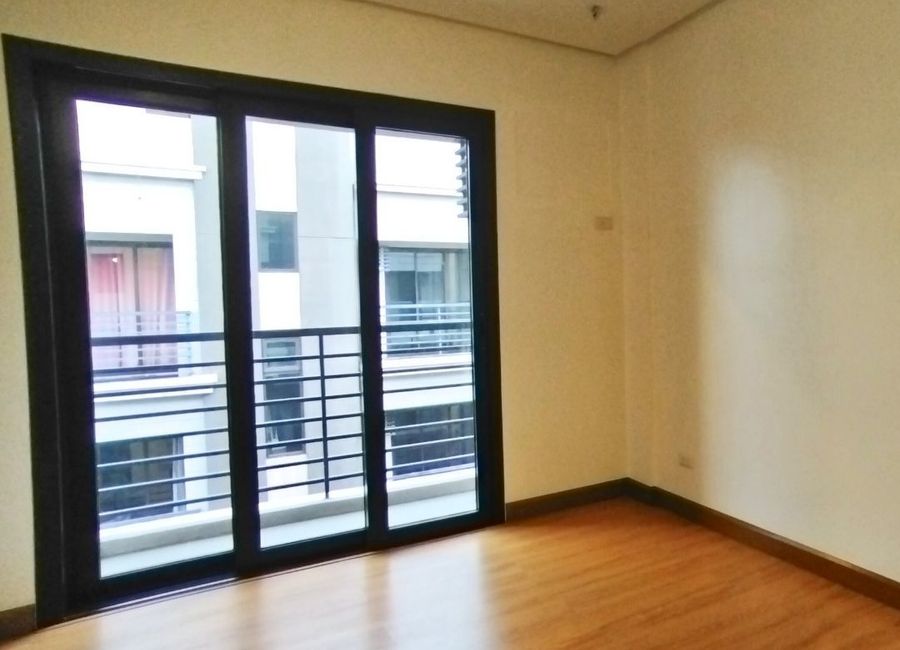 Circulo Verde Townhouse for Sale!