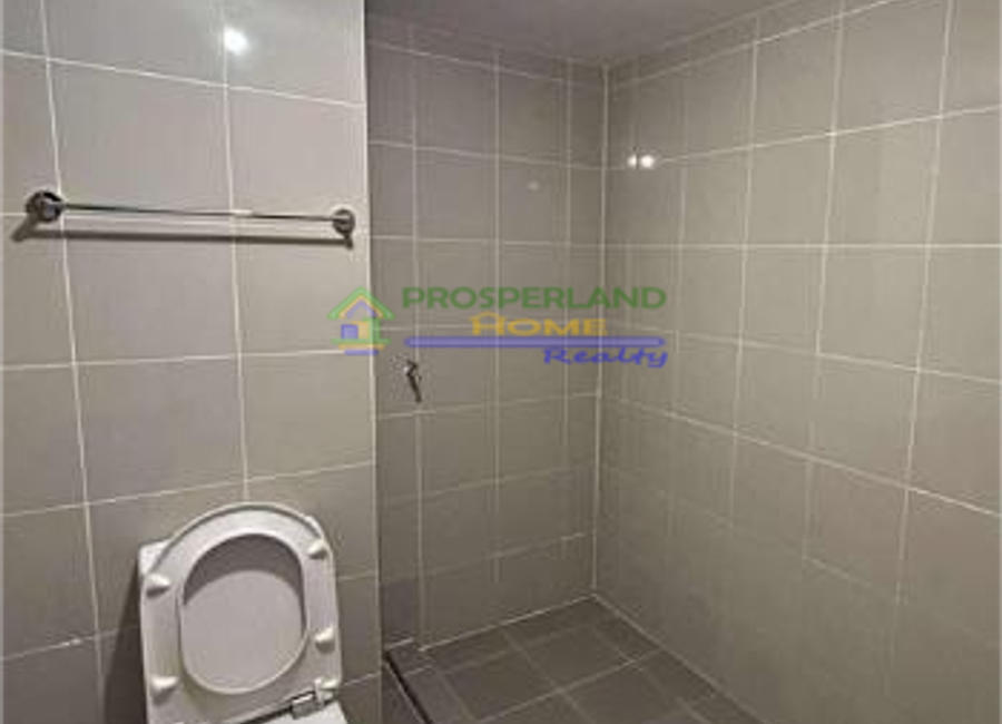 FOR SALE ETON TOWER MAKATI RESIDENTIAL CONDOMINIUM