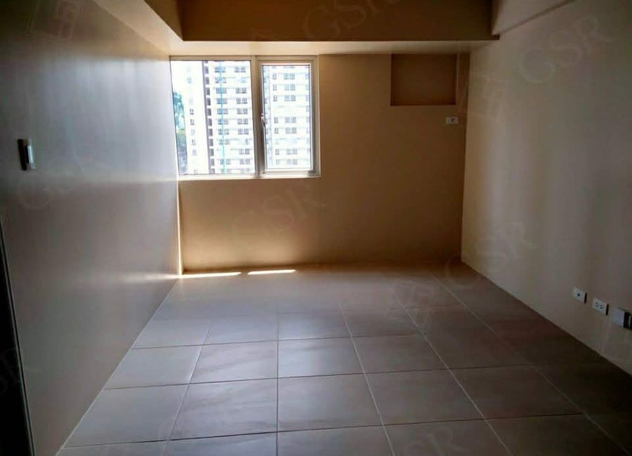 FOR SALE: Avida Towers Turf