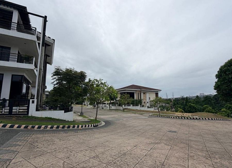 For Sale: Prime Pristina North Corner Lot