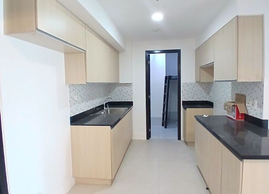 3BR IN WEST VERANDA ARCA SOUTH, BGC, 100SQM