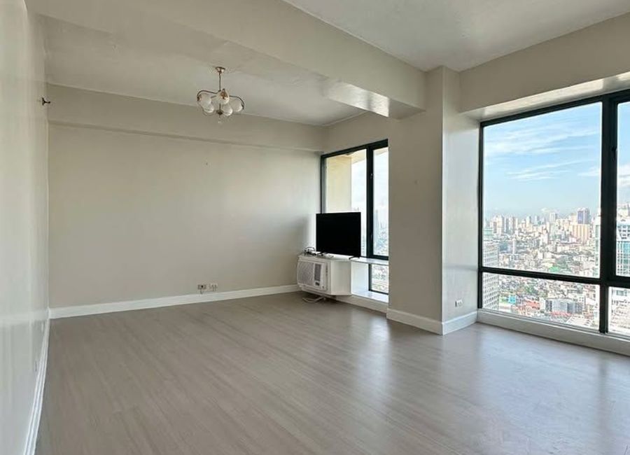 For Sale: 1 Bedroom Condo at Bellagio Tower 1, BGC, Taguig City