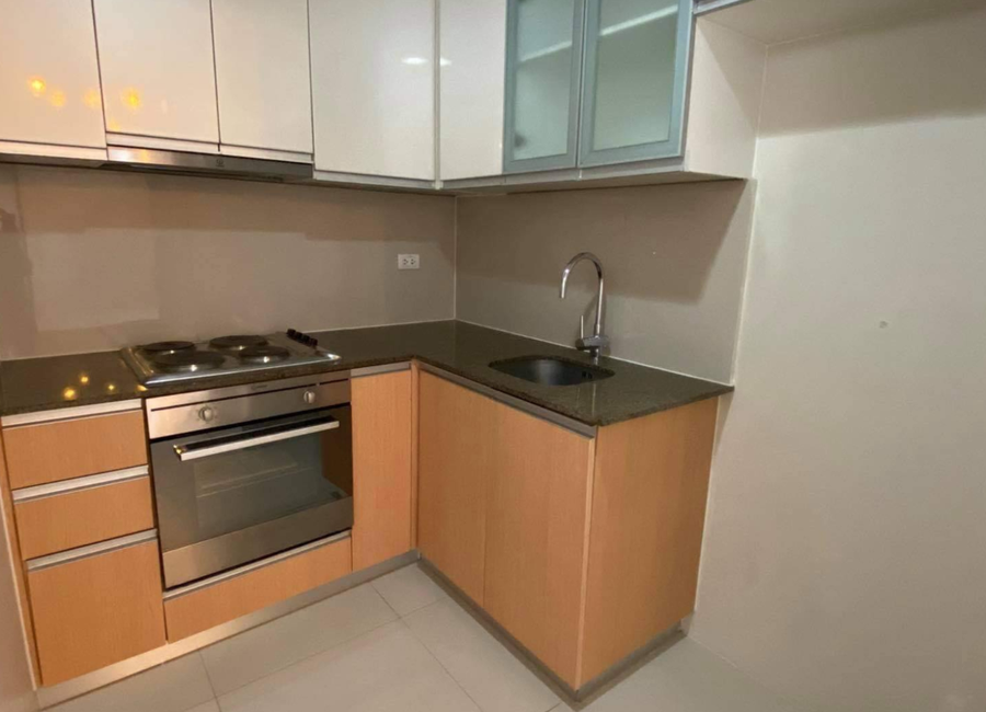 2BR Condo w/ Parking for Sale at 81 Newport Boulevard – Prime Location ...