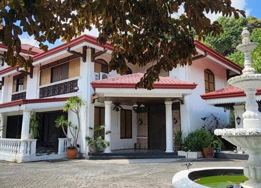 1,035sqm HOUSE FOR SALE IN LOYOLA GRAND VILLAS