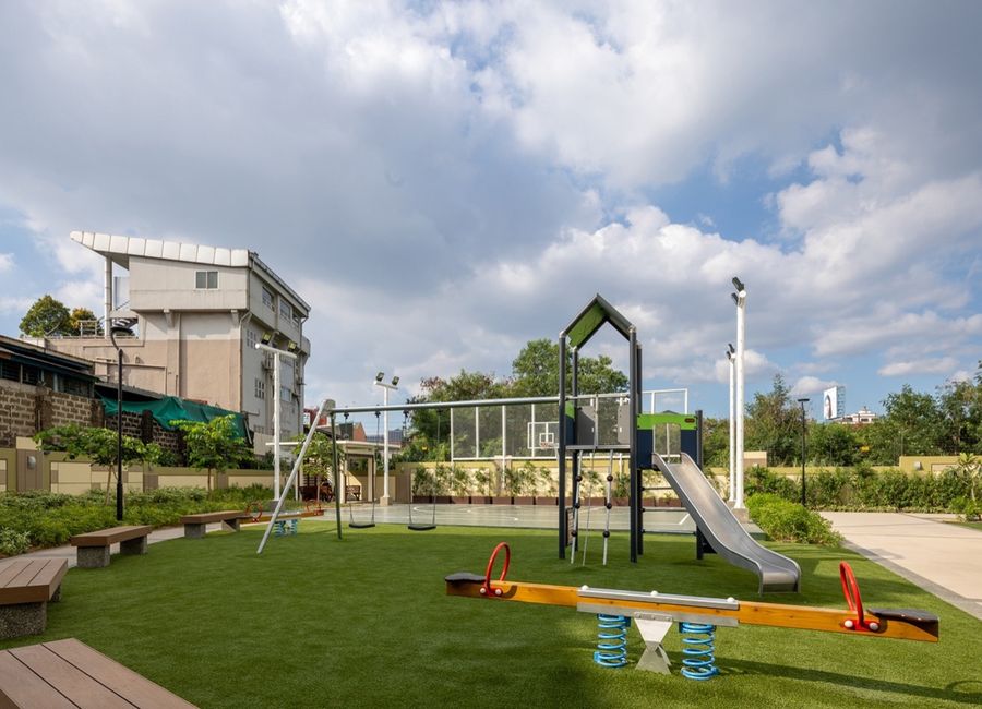 RFO PENTHOUSE AT THE CELANDINE AT A BONIFACIO QUEZON CITY