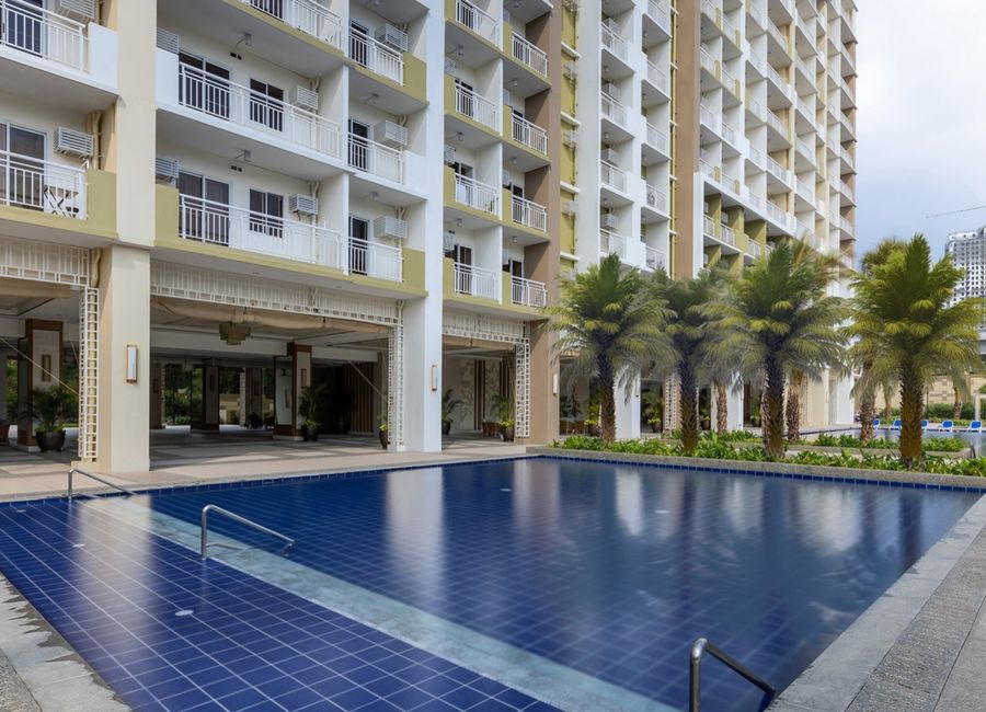 RFO PENTHOUSE AT THE CELANDINE AT A BONIFACIO QUEZON CITY