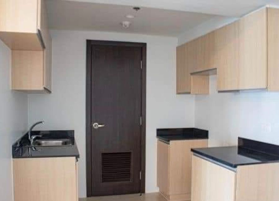 Good Deal: One Bedroom Unit in Solstice Tower 2, Circuit Makati