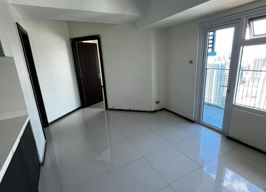 RENT TO OWN 2 BEDROOM CONDO IN TRION TOWERS BGC TAGUIG CITY NEAR SM AURA