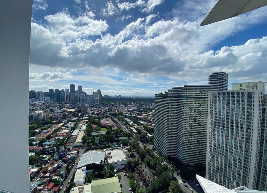 CBN - FOR SALE: 3 Bedroom Unit in The Proscenium at Rockwell, Makati City