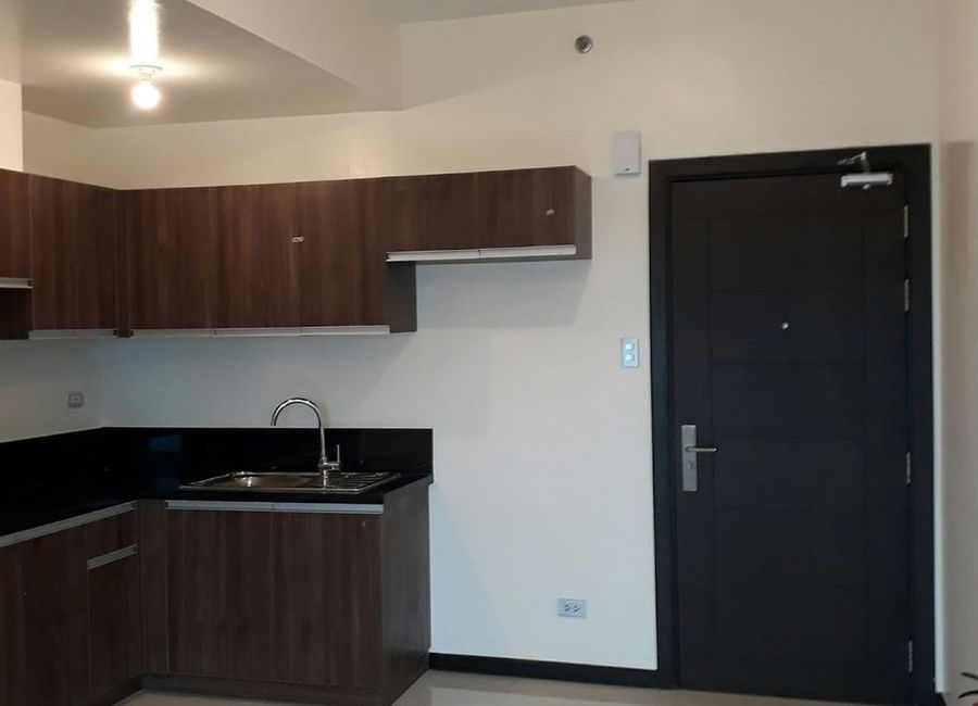 RFO Condo Unit along Aurora Blvd in New Manila, Quezon City near ...