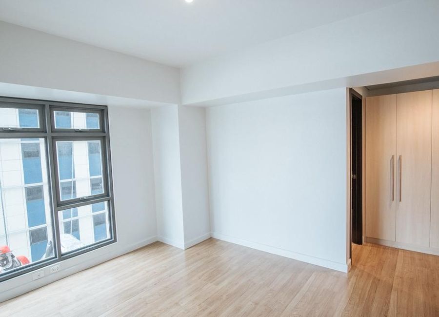 FS: Beautiful 2BR Unit at Solstice Tower 2, Makati City.