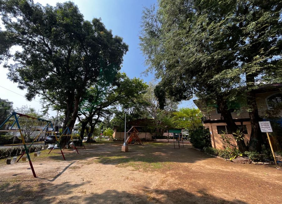 For Sale: House and Lot in Magallanes Village. Makati City for Sale!