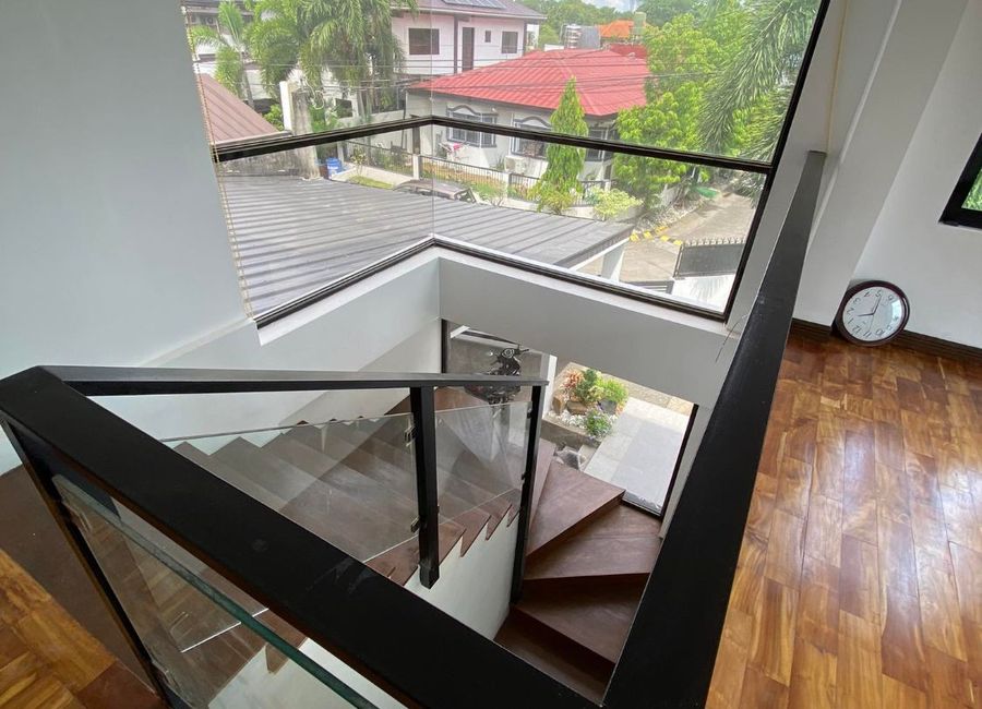 HOUSE FOR SALE IN BF HOMES PARANAQUE CITY