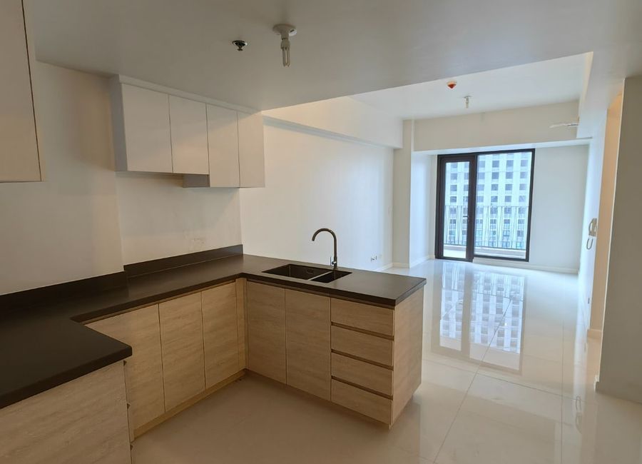Mandani Bay Suites 2-Bedroom with Balcony and Parking Slot