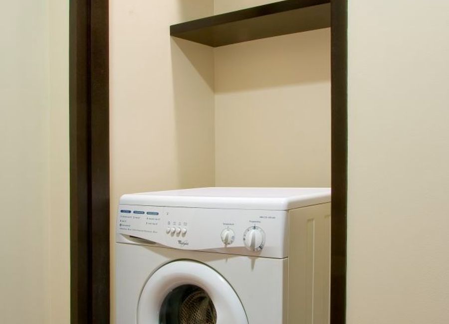 2 BEDROOM HOTEL LIKE UNITS @ CIRCULO VERDE | SEVILLE TOWER