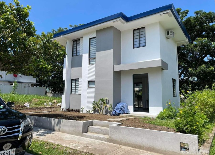 RFO Unit Avida Parkway Settings Furnished House and Lot