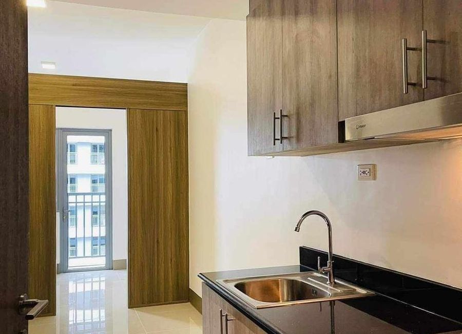1 BEDROOM RENT TO OWN CONDO IN EDSA NEAR MRT STATION, GREENFIELD AND ...