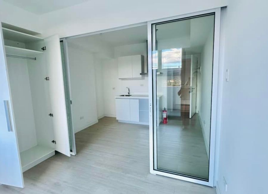 Bank Foreclosed Unit in Azure Urban Resorts Residences