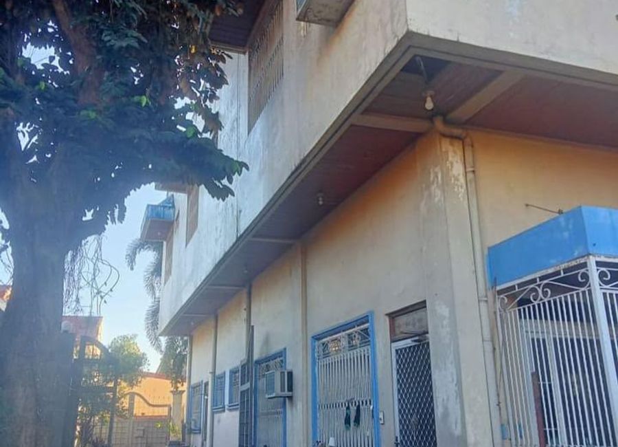 6 Bedroom House and Lot for Sale in Malanday, Lamuan, Marikina City