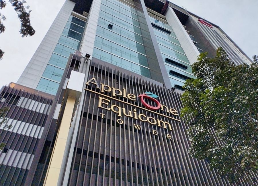 Professional office space in Regus Apple One Equicom Tower on fully ...