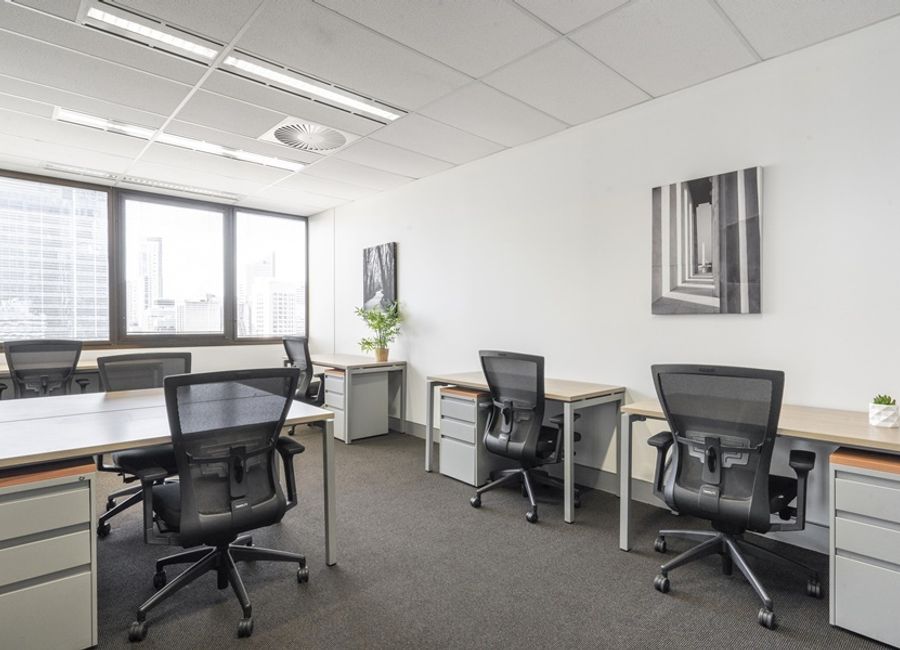 Flexible office memberships in Regus Zuellig Building